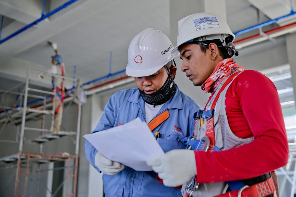 Enhancing Workplace Safety with Effective Barrier Rail Systems ...